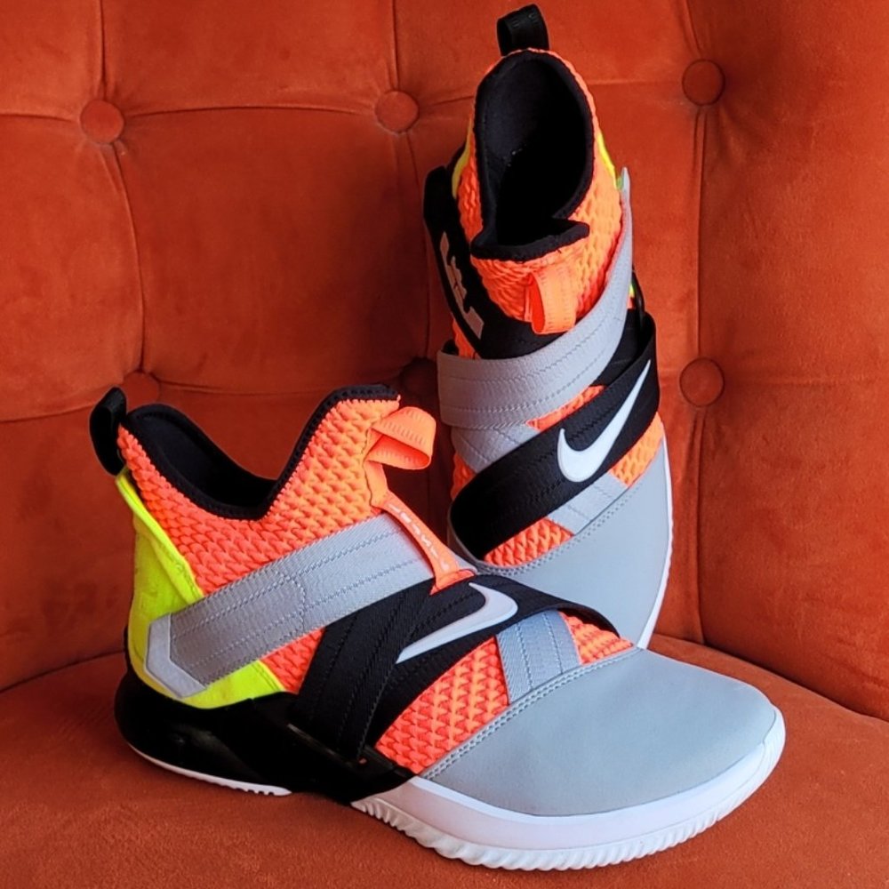 Nike Lebron Soldier 'Hot Lava' Ao4054-800 - Gem
